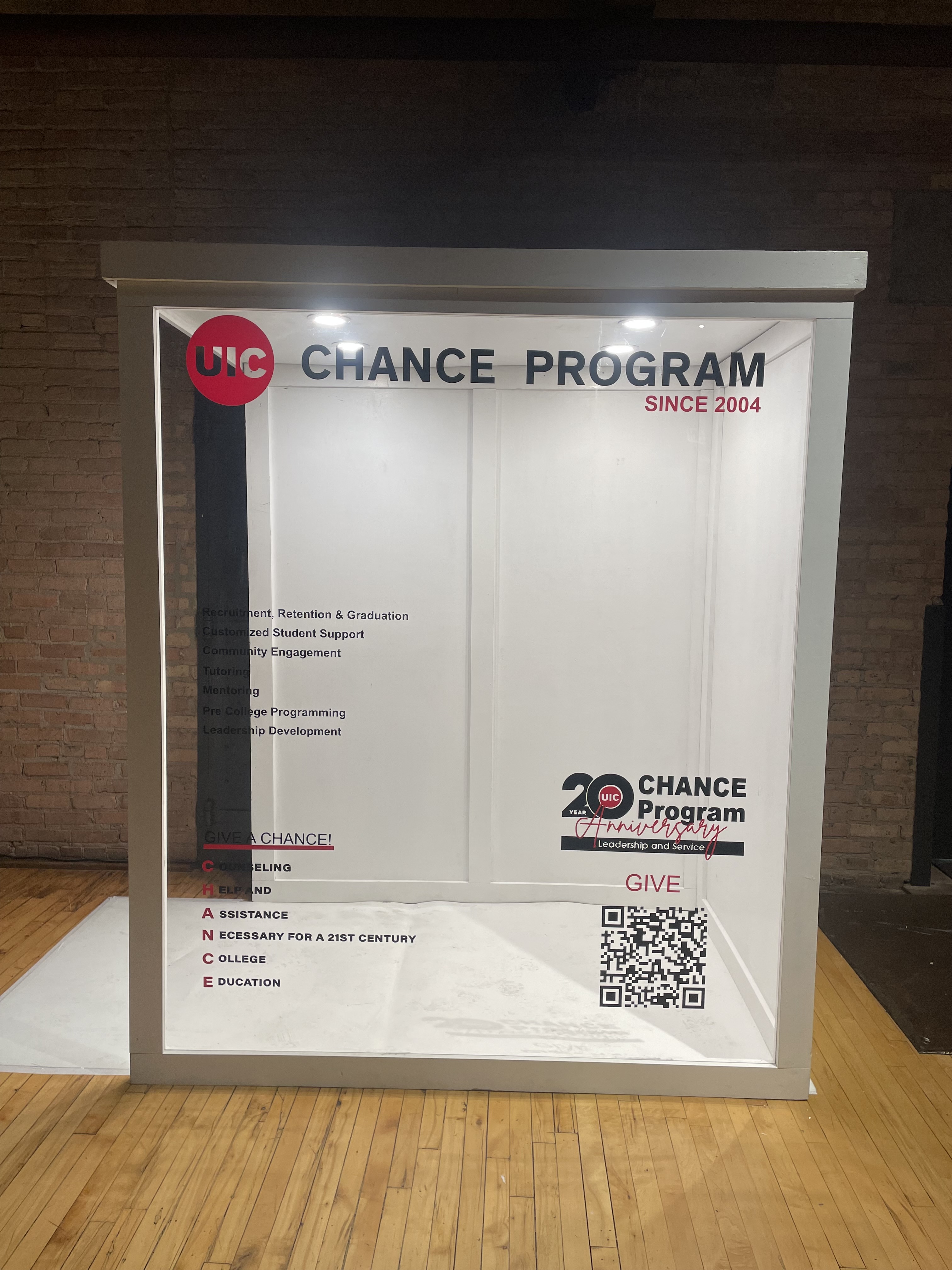 Magazine Photo Booth Rental Chicago | Walk-In Photo Box Rental